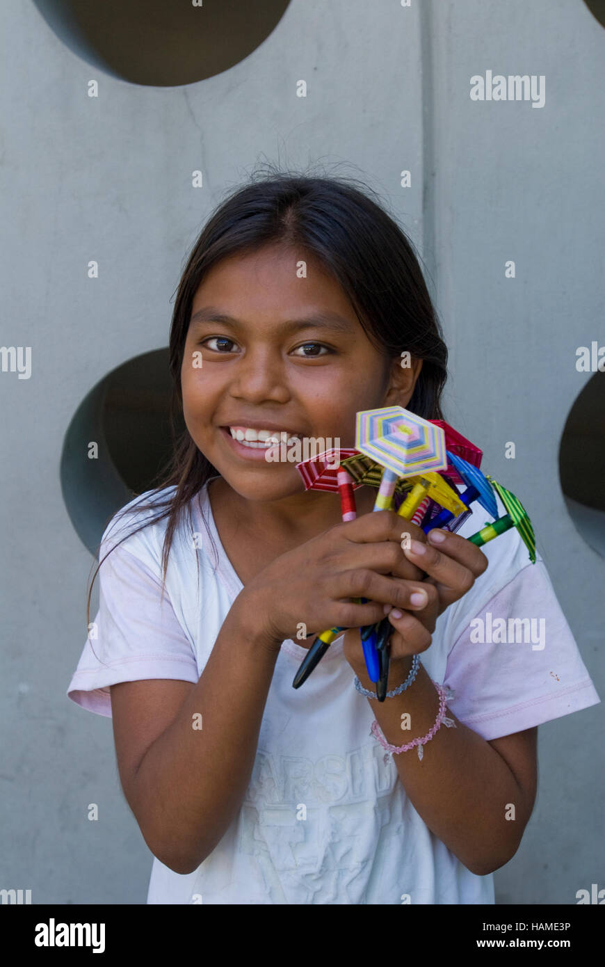Mexican child selling pencils, Acapulco, Mexico Stock Photo - Alamy