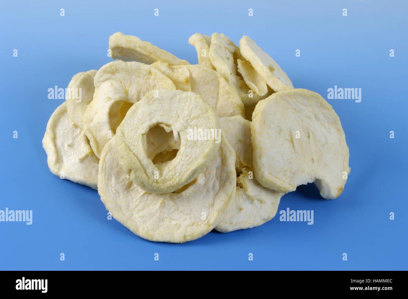 Apfelringe getrocknet hi-res stock photography and images - Alamy