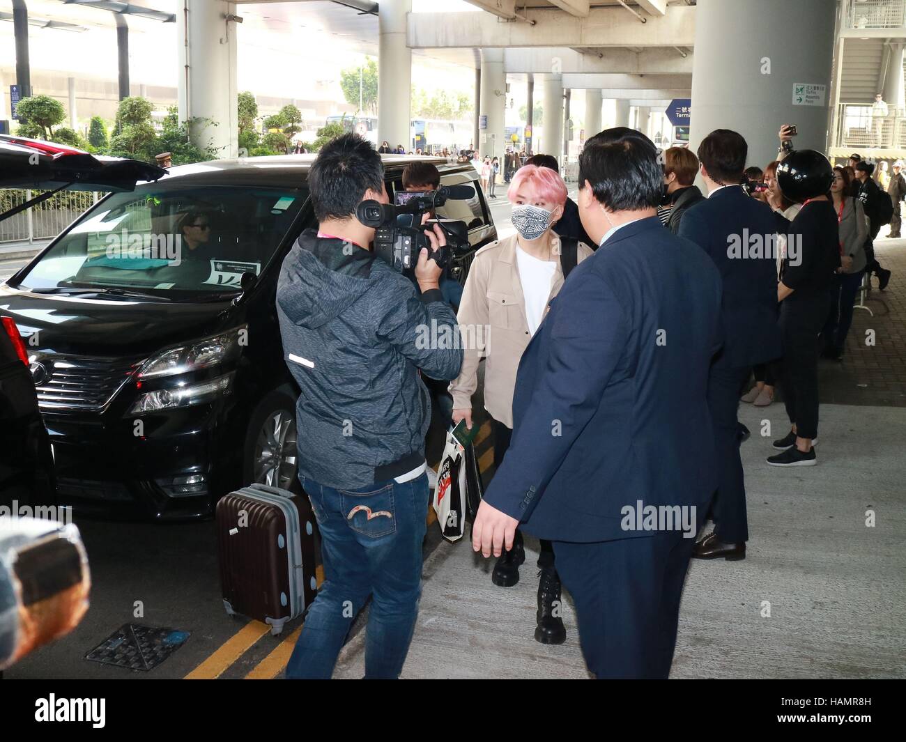 Hongkong, China. 01st Dec, 2016. Byung hun Lee, Jeon Hae Rim, Park Bo ...