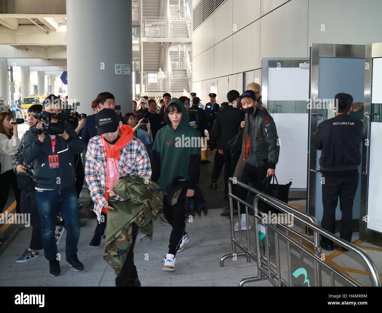 Hongkong, China. 01st Dec, 2016. Byung hun Lee, Jeon Hae Rim, Park Bo ...