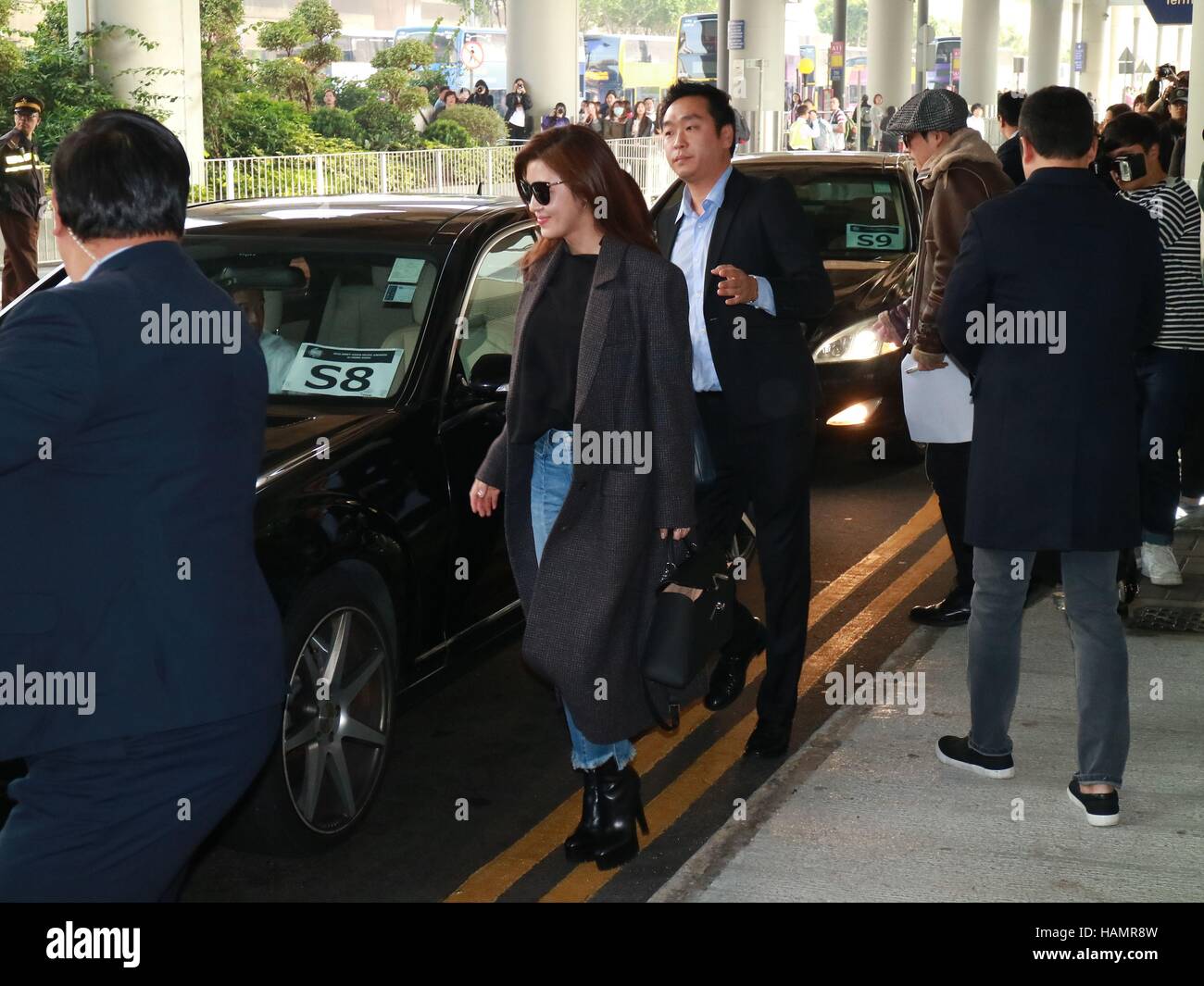 Hongkong, China. 01st Dec, 2016. Byung hun Lee, Jeon Hae Rim, Park Bo ...