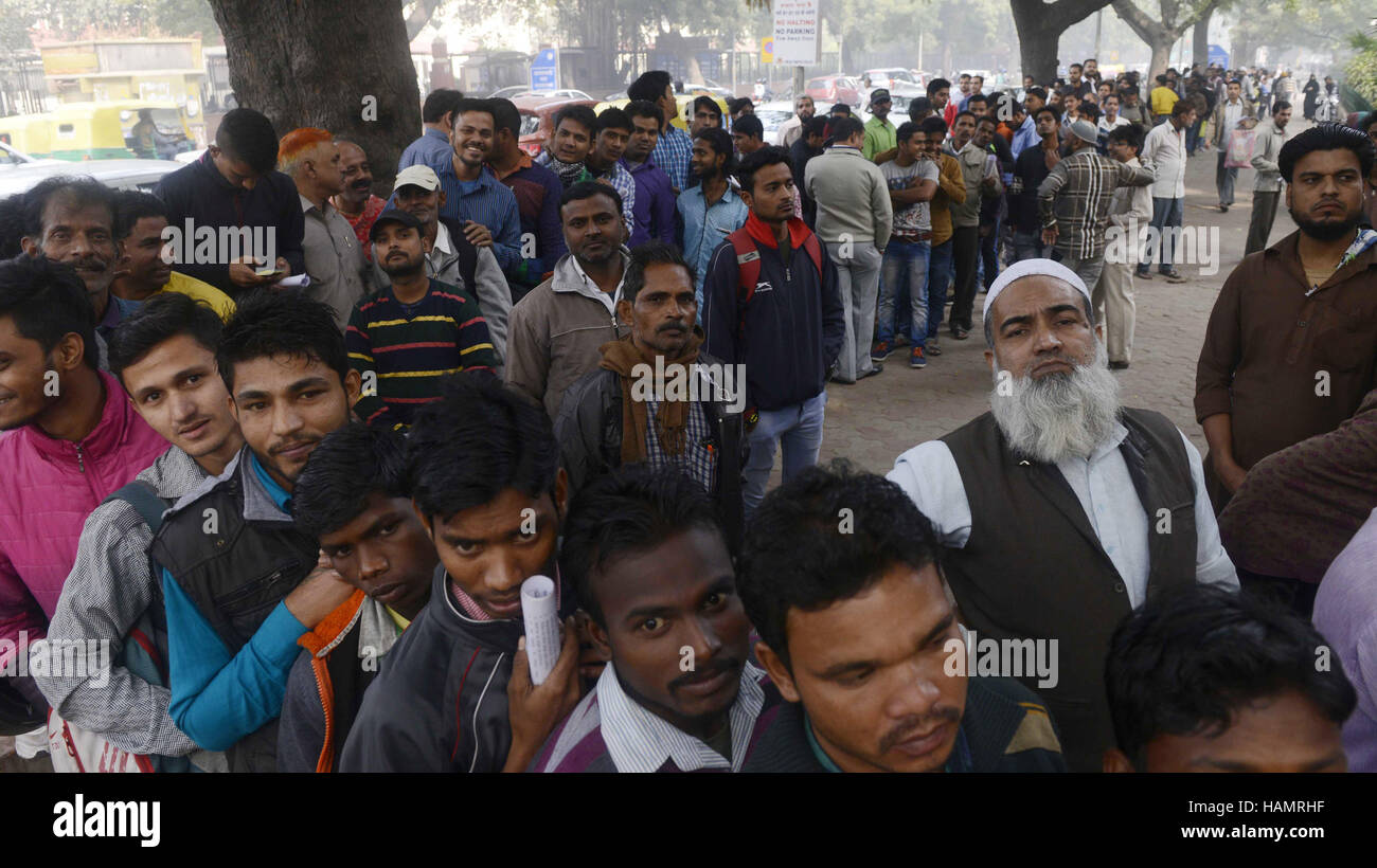 Bank queue india hi-res stock photography and images - Alamy