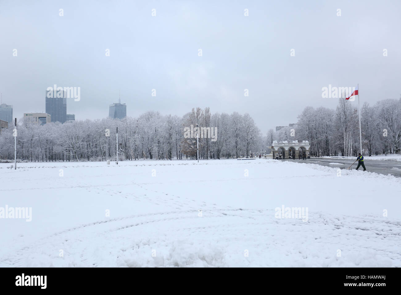 Warsaw, Poland. 2nd Dec, 2016. Poland weather: snow and clouds at ...