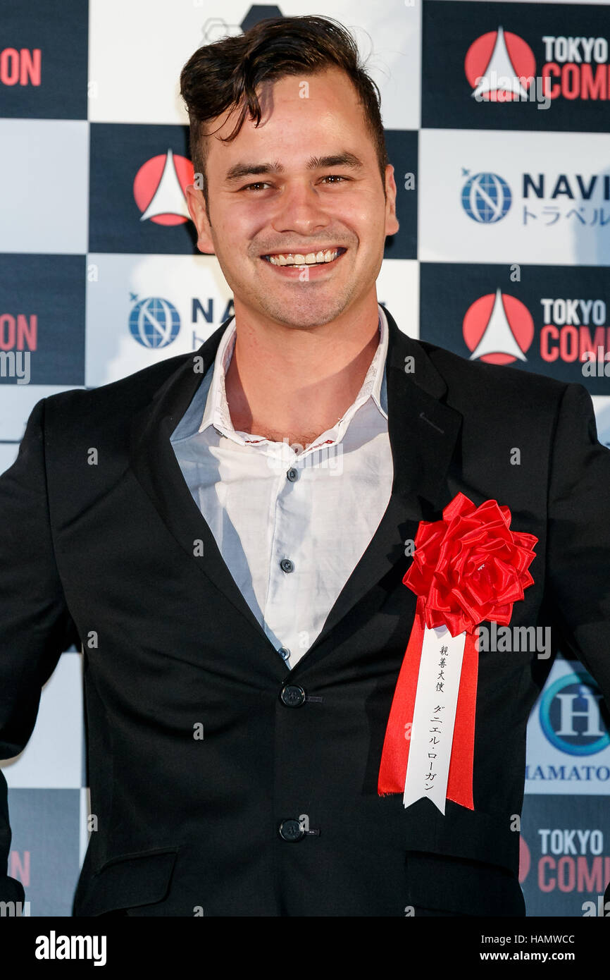 Tokyo, Japan. 2nd Dec, 2016. Actor Daniel Logan poses for the cameras ...