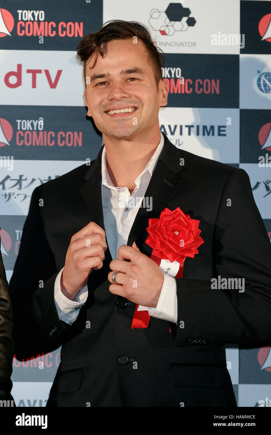 Tokyo, Japan. 2nd Dec, 2016. Actor Daniel Logan poses for the cameras ...