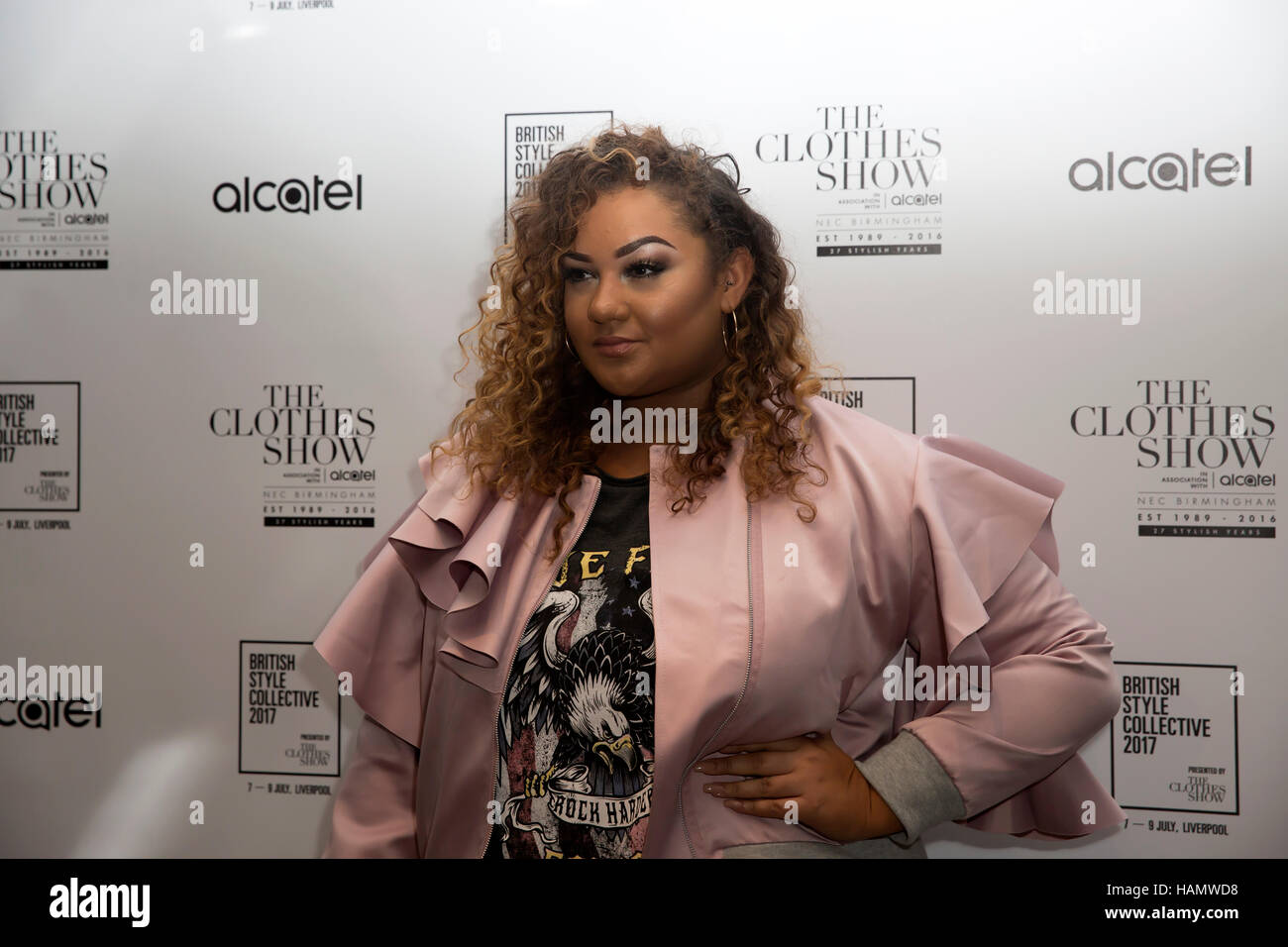 Birmingham, UK. 2nd Dec, 2016. Lifestyle blogger Grace Victory attends ...