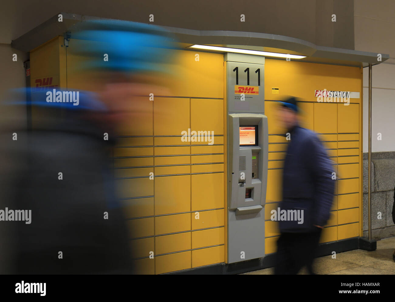 Cologne, Germany. 2nd Dec, 2016. View of a DHL parcel station in ...