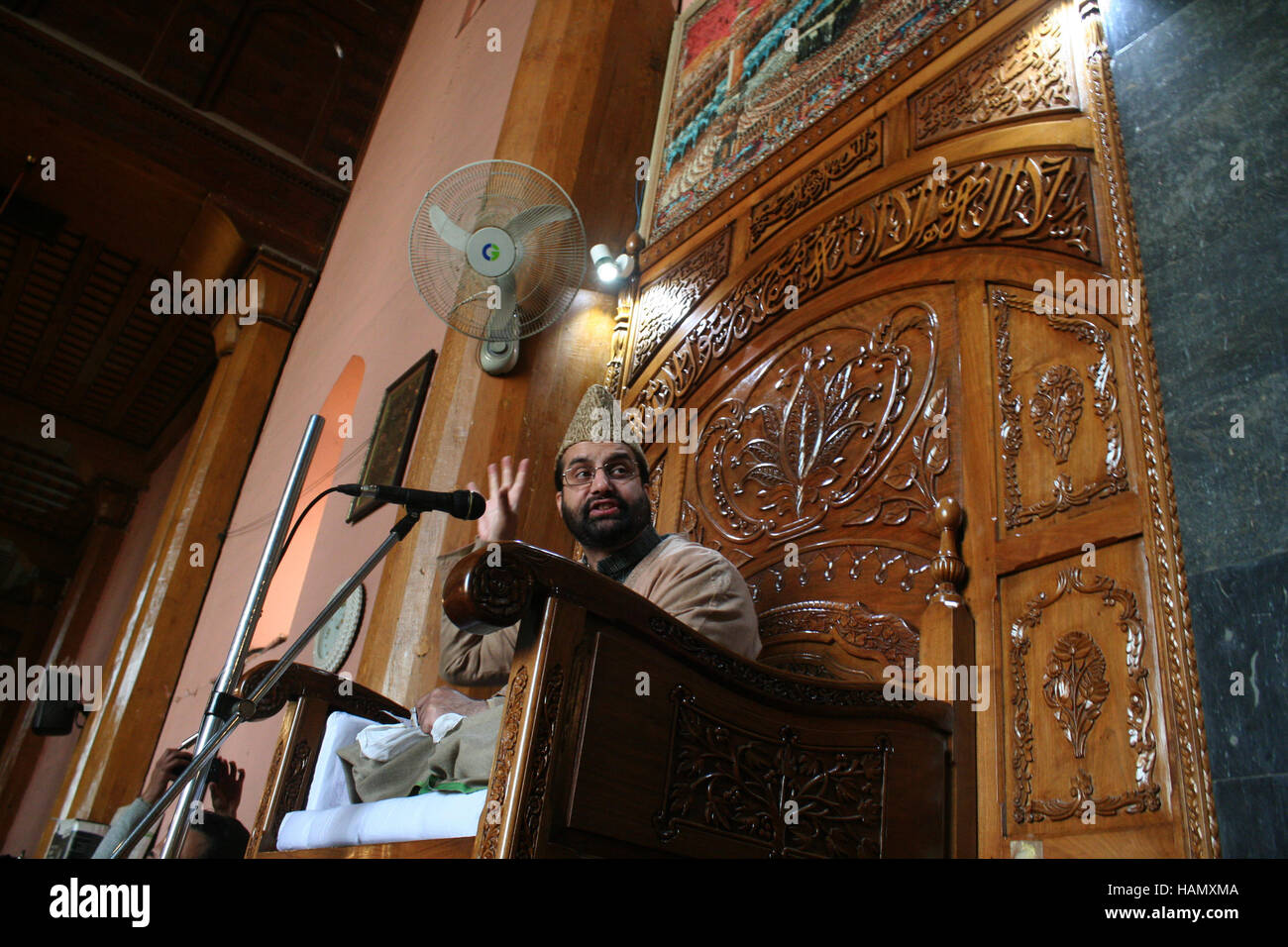 Kashmirs grand mosque hi-res stock photography and images - Alamy