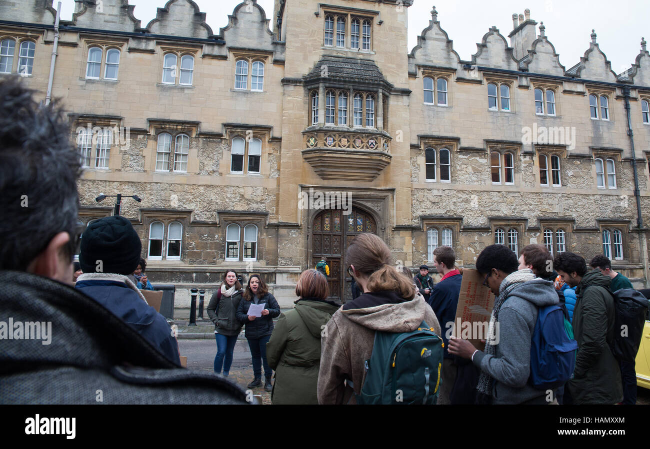 Rhodes must fall campaign hi-res stock photography and images - Alamy