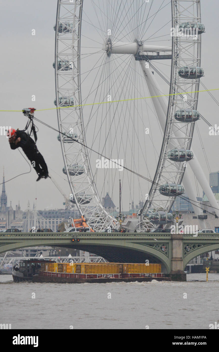 Westminster, London, UK. 2nd Dec, 2016. People riding zip wire from the ...