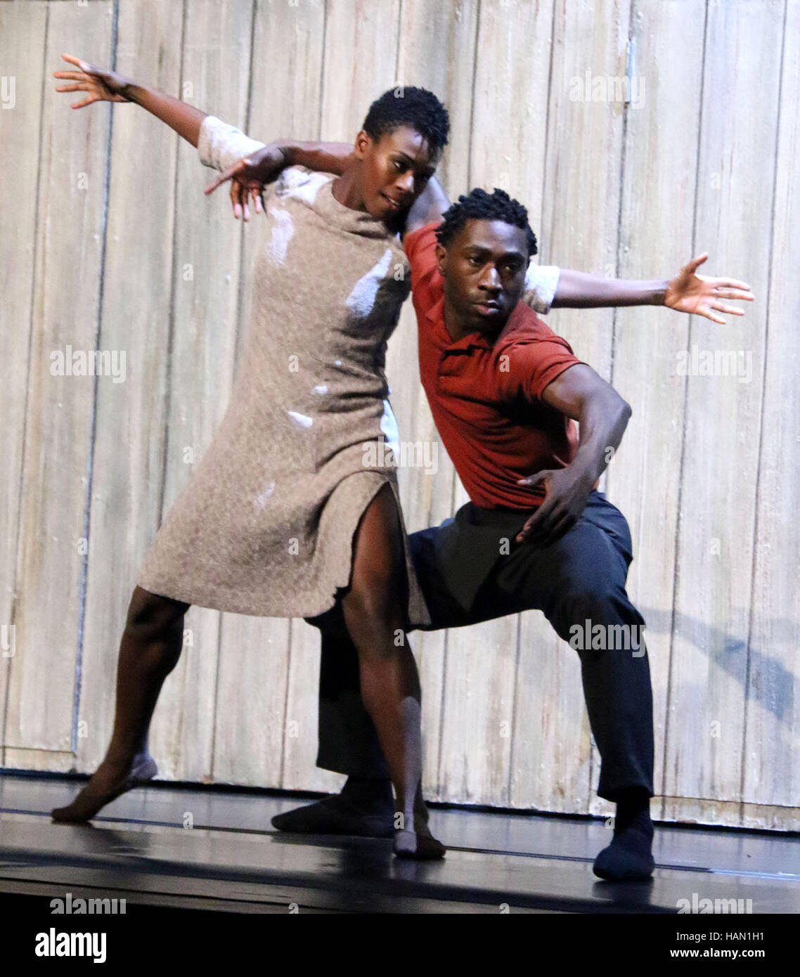 New York, USA. 2nd Dec, 2016. Dancers from the Alvin Ailey American ...