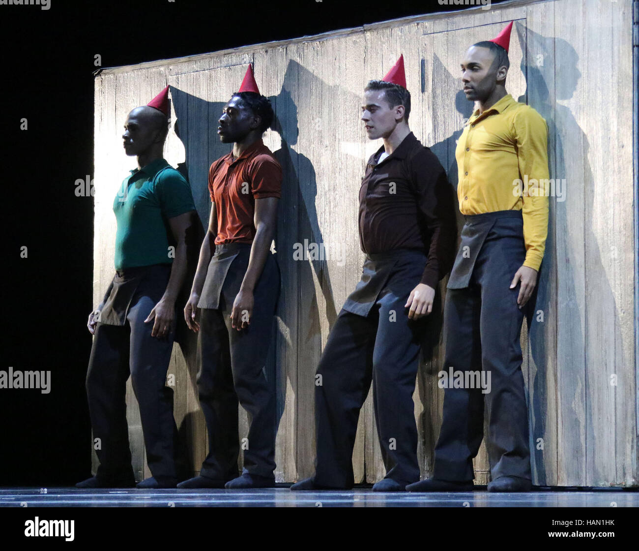New York, USA. 2nd Dec, 2016. Dancers from the Alvin Ailey American ...