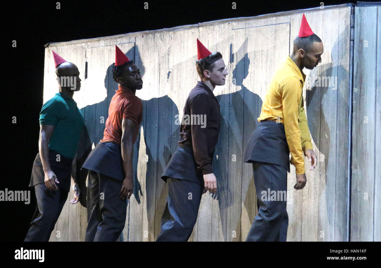 New York, USA. 2nd Dec, 2016. Dancers from the Alvin Ailey American ...