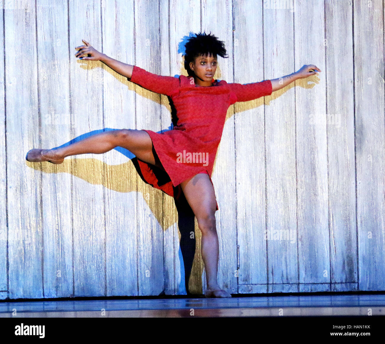 New York, USA. 2nd Dec, 2016. Dancers from the Alvin Ailey American ...