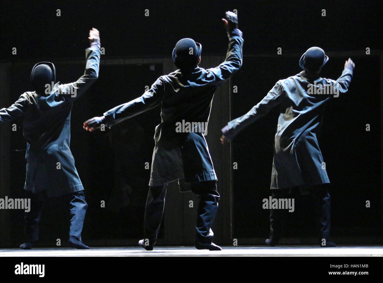 New York, USA. 2nd Dec, 2016. Dancers from the Alvin Ailey American ...