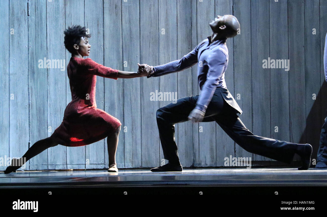 New York, USA. 2nd Dec, 2016. Dancers from the Alvin Ailey American ...