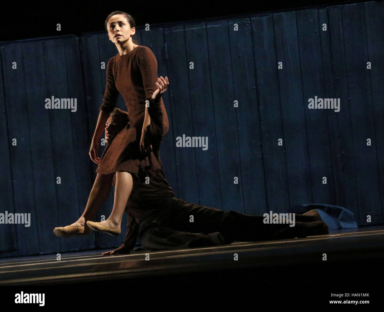 New York, USA. 2nd Dec, 2016. Dancers from the Alvin Ailey American ...