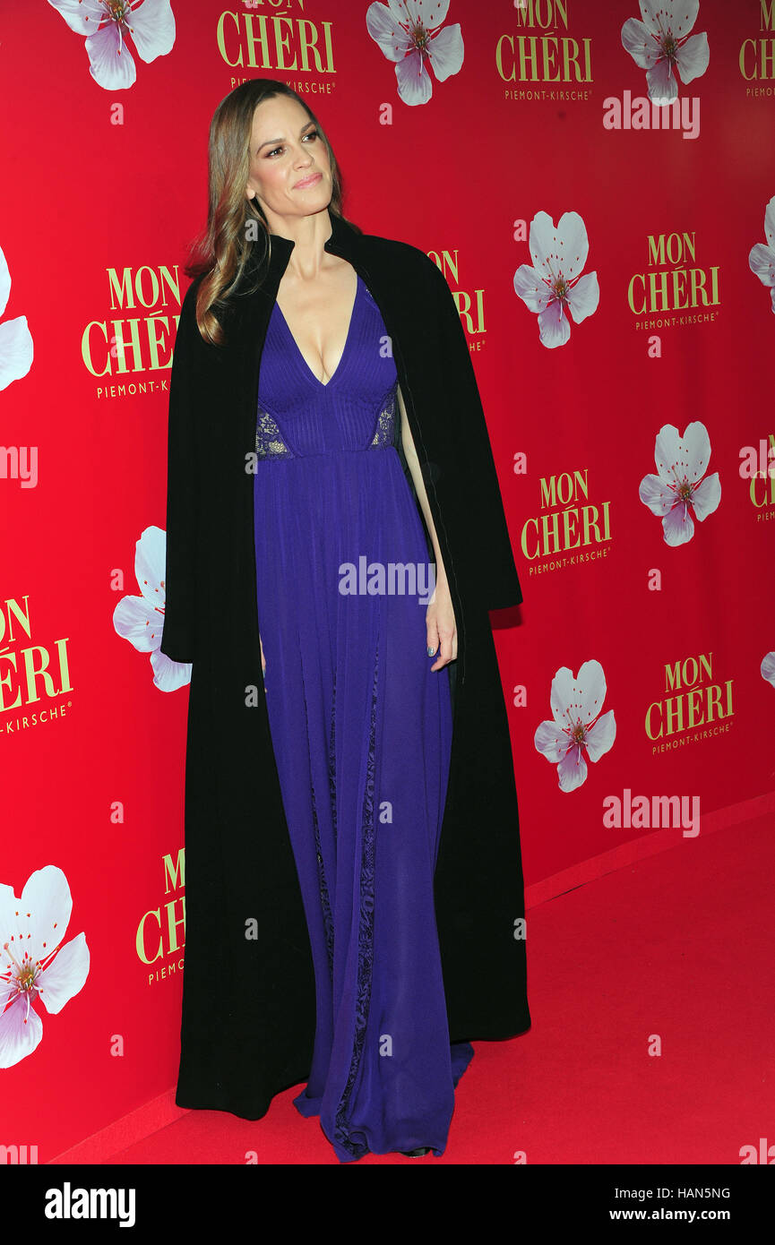 Munich, Germany. 02nd Dec, 2016. US actress Hilary Swank arriving at ...