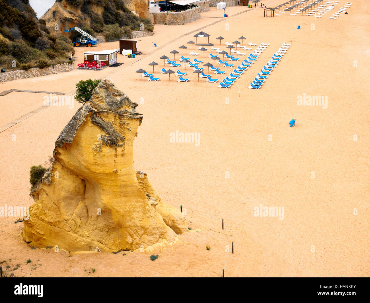 Beach hi-res stock photography and images - Alamy