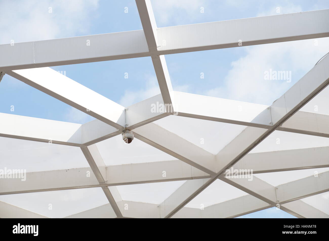 Abstract view of a large suspension metal structure Stock Photo - Alamy