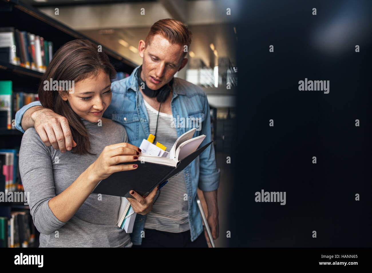 University students standing hi-res stock photography and images - Alamy