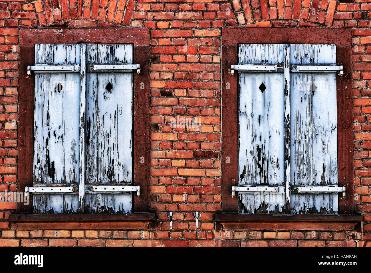 Zwei fenster fenster hi-res stock photography and images - Alamy