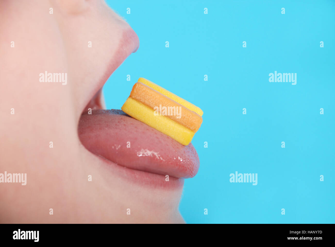 Chewing gum close up on white hi-res stock photography and images - Alamy