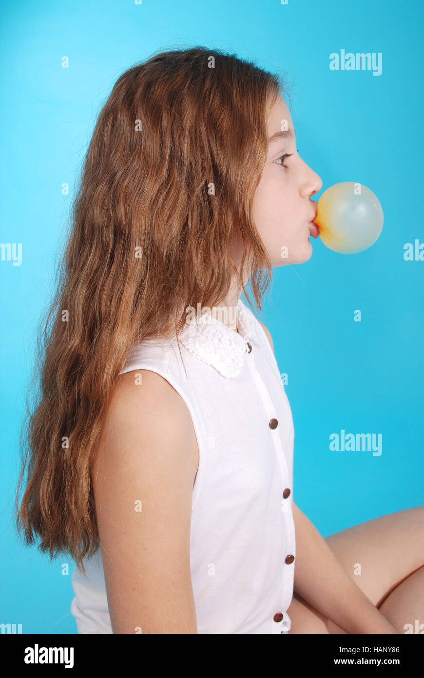 Girl blowing bubble gum bubble hi-res stock photography and images - Alamy