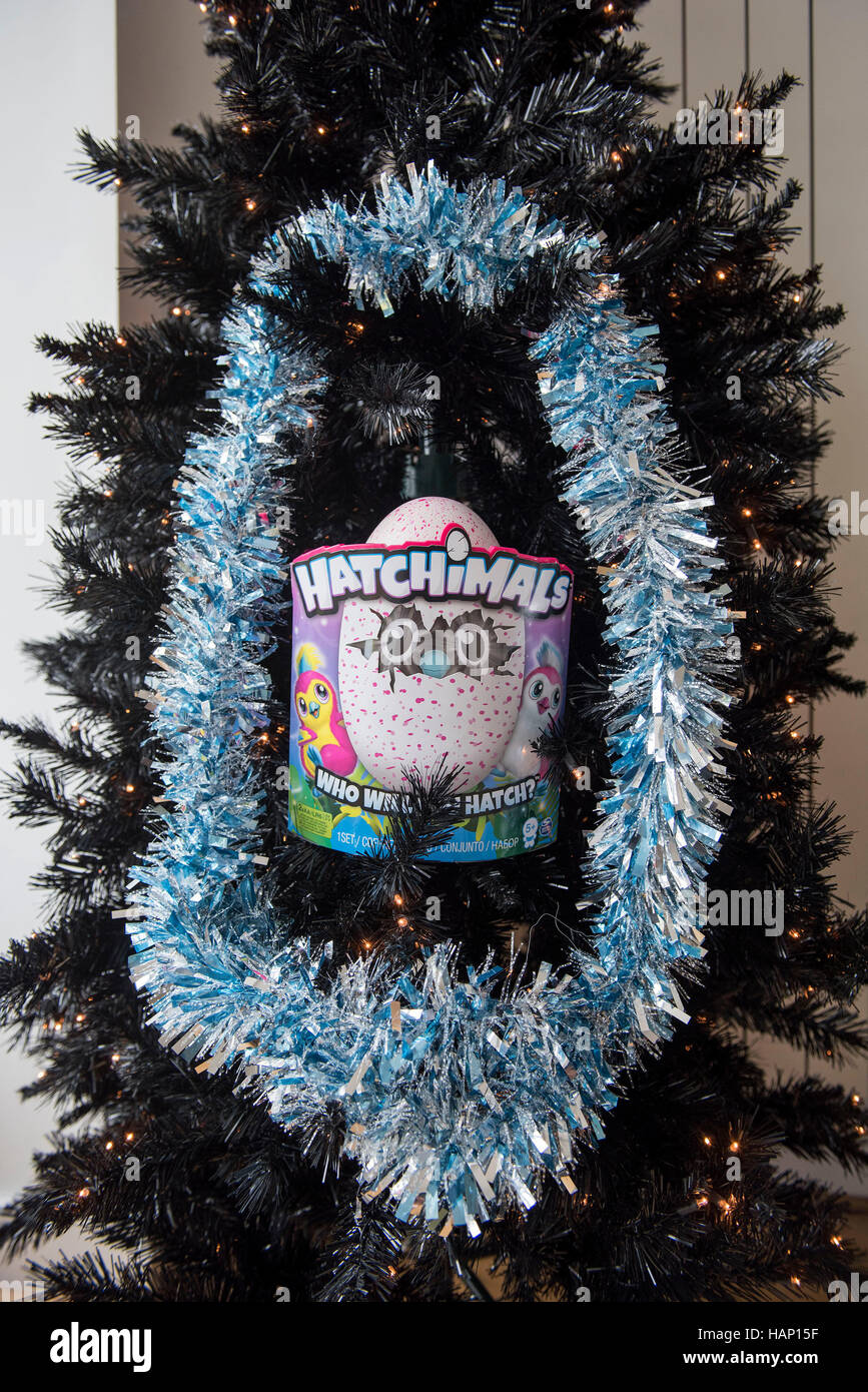 Hatchimals hi-res stock photography and images - Alamy