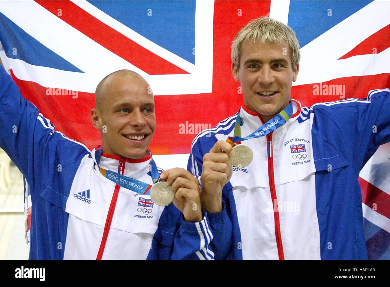 LEON TAYLOR & PETER WATERFIELD OLYMPIC 10 M SYNCHRO DIVING ATHENS ...