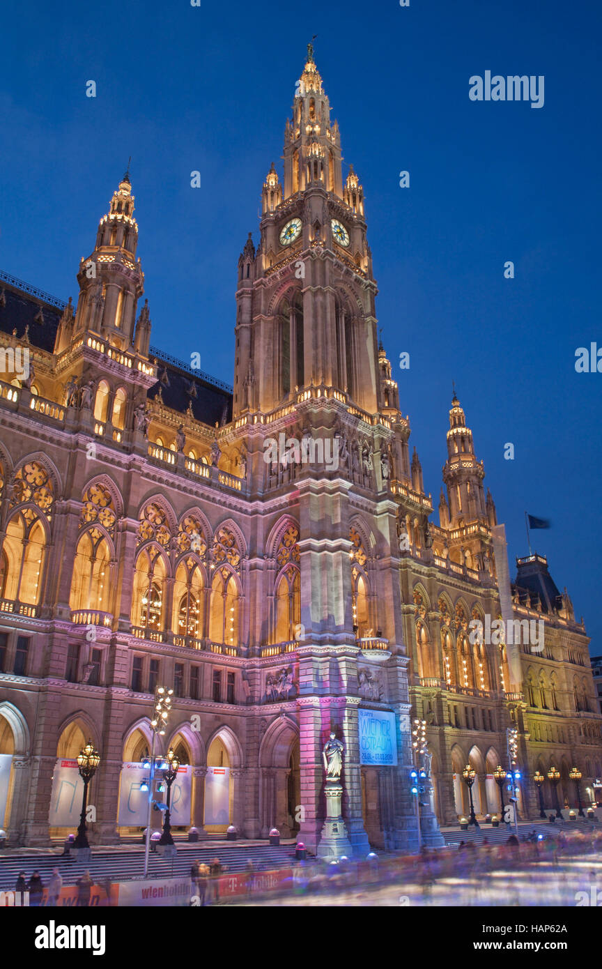 Vienna rathaus skate hi-res stock photography and images - Alamy