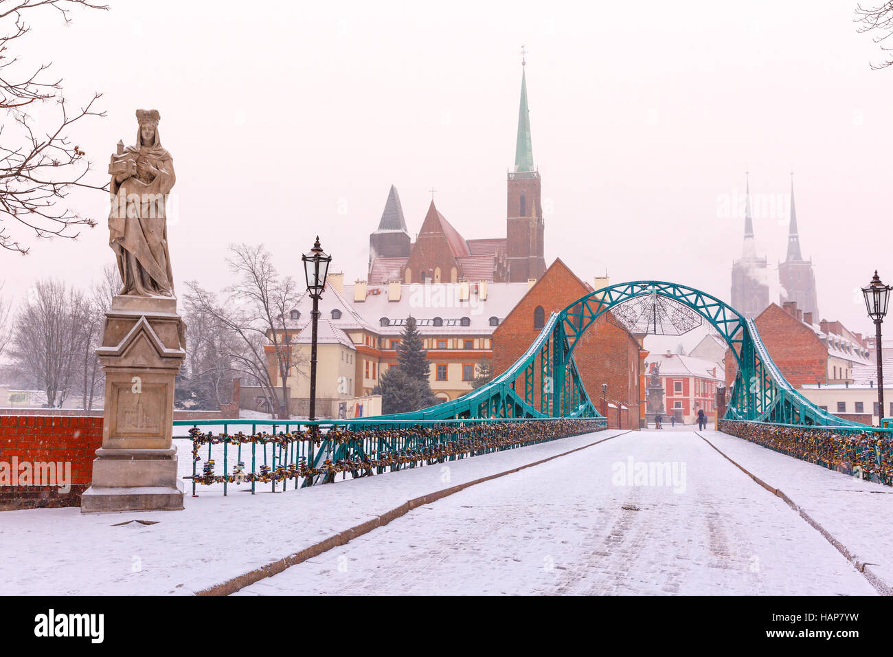 Tumski Bridge in snowy winter day, Wroclaw, Poland Stock Photo - Alamy