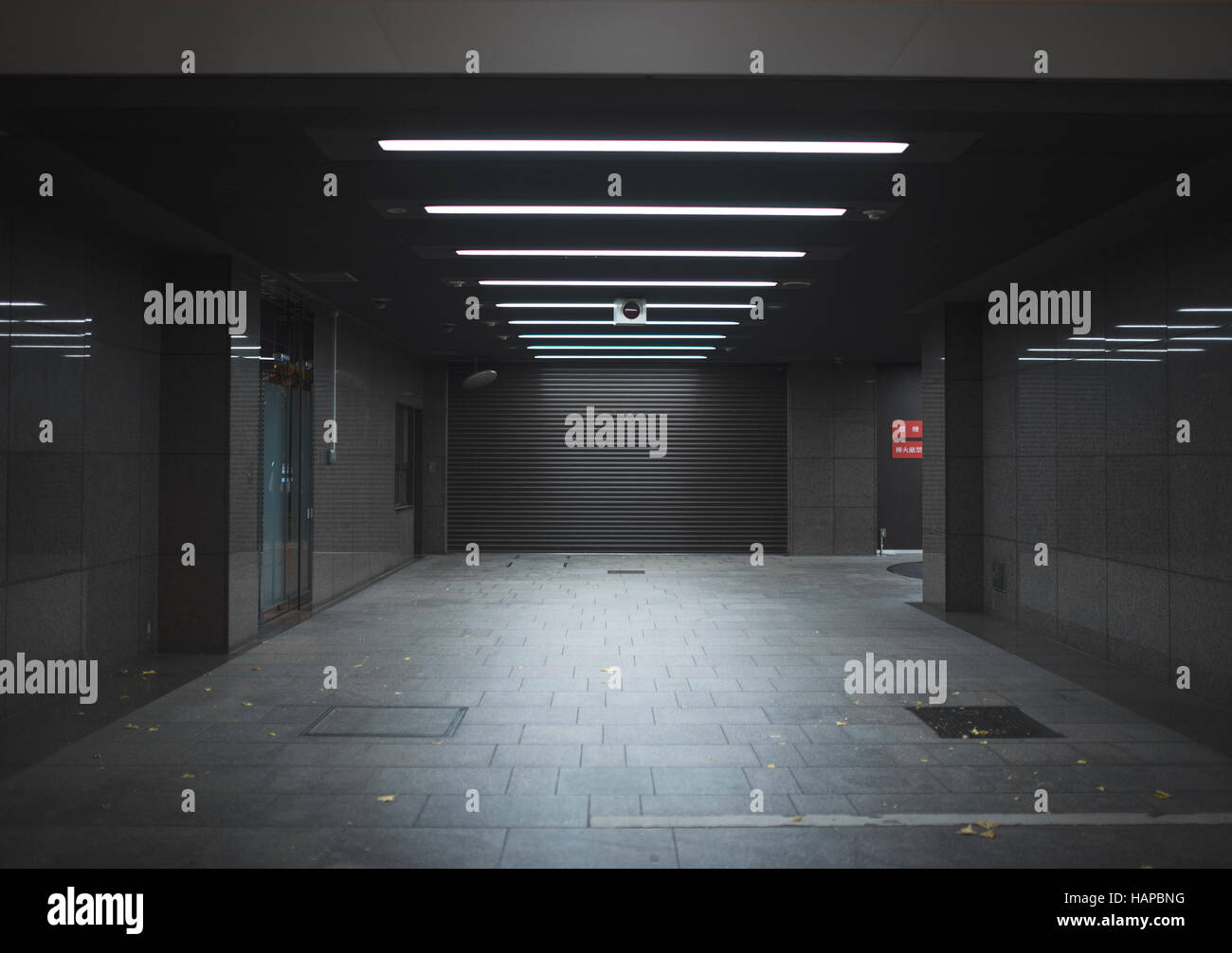 Japan garage hi-res stock photography and images - Alamy