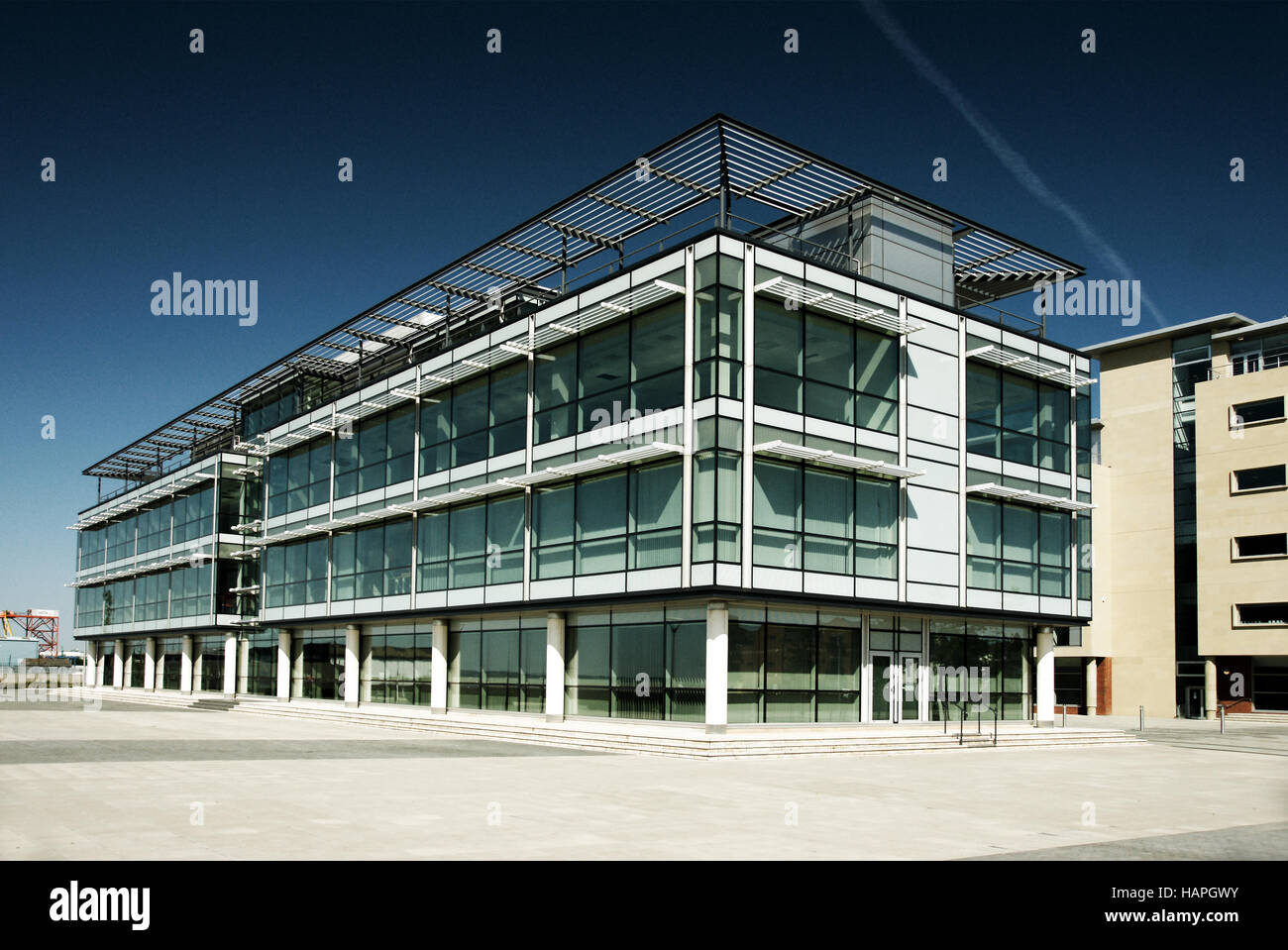 Office building humber quays hull hi-res stock photography and images ...