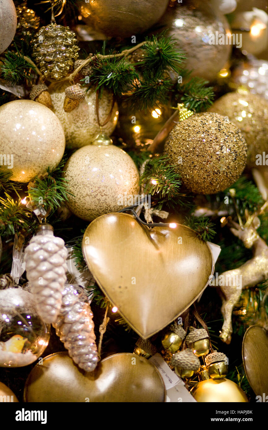 Heart tree decorations hi-res stock photography and images - Alamy
