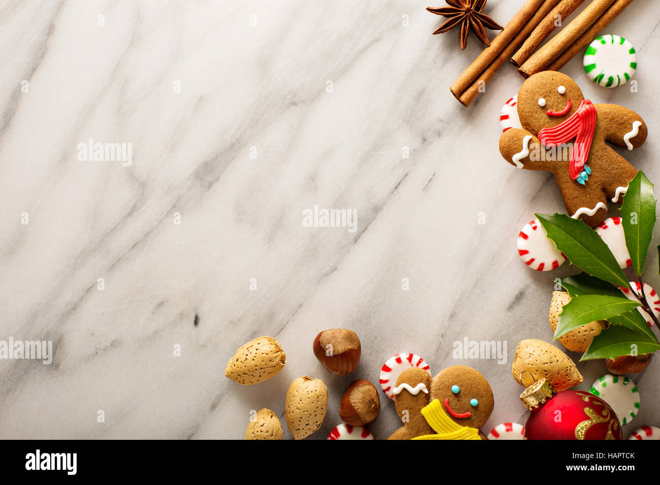 Holiday background with gingerbread Stock Photo - Alamy
