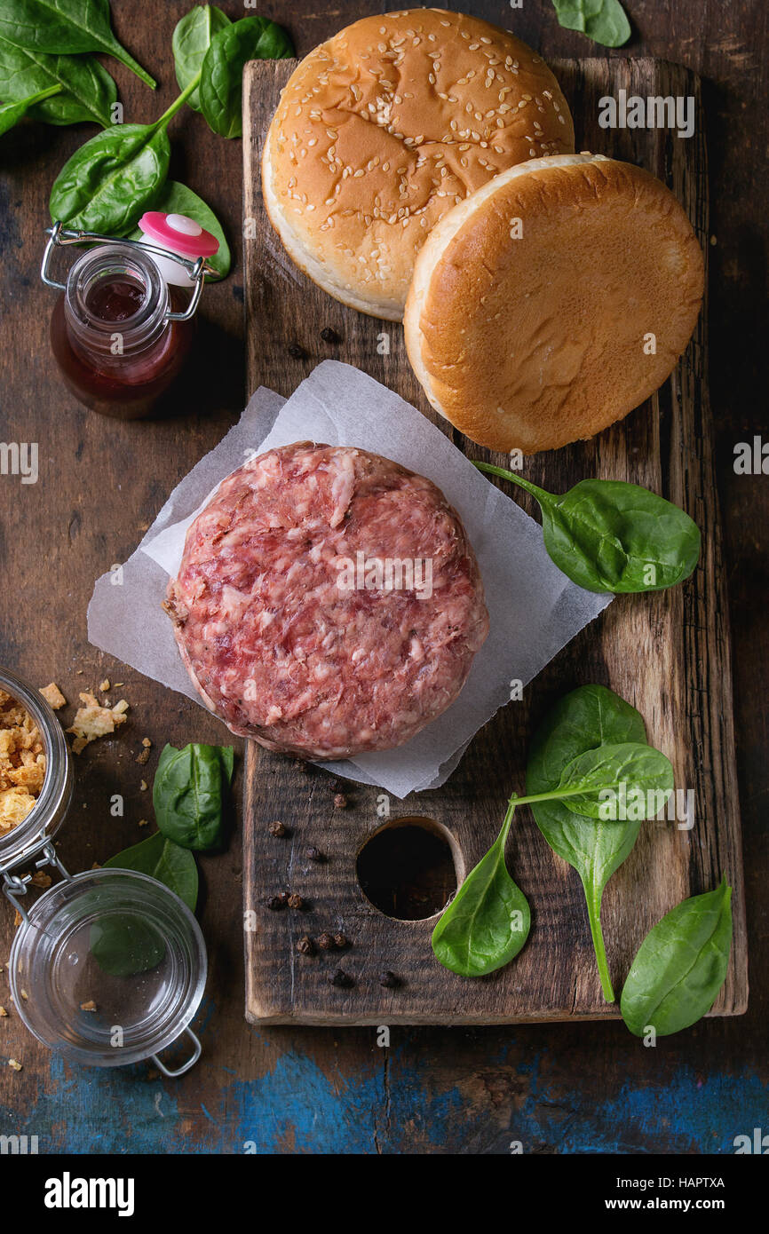 Ingredients for making burger Stock Photo - Alamy