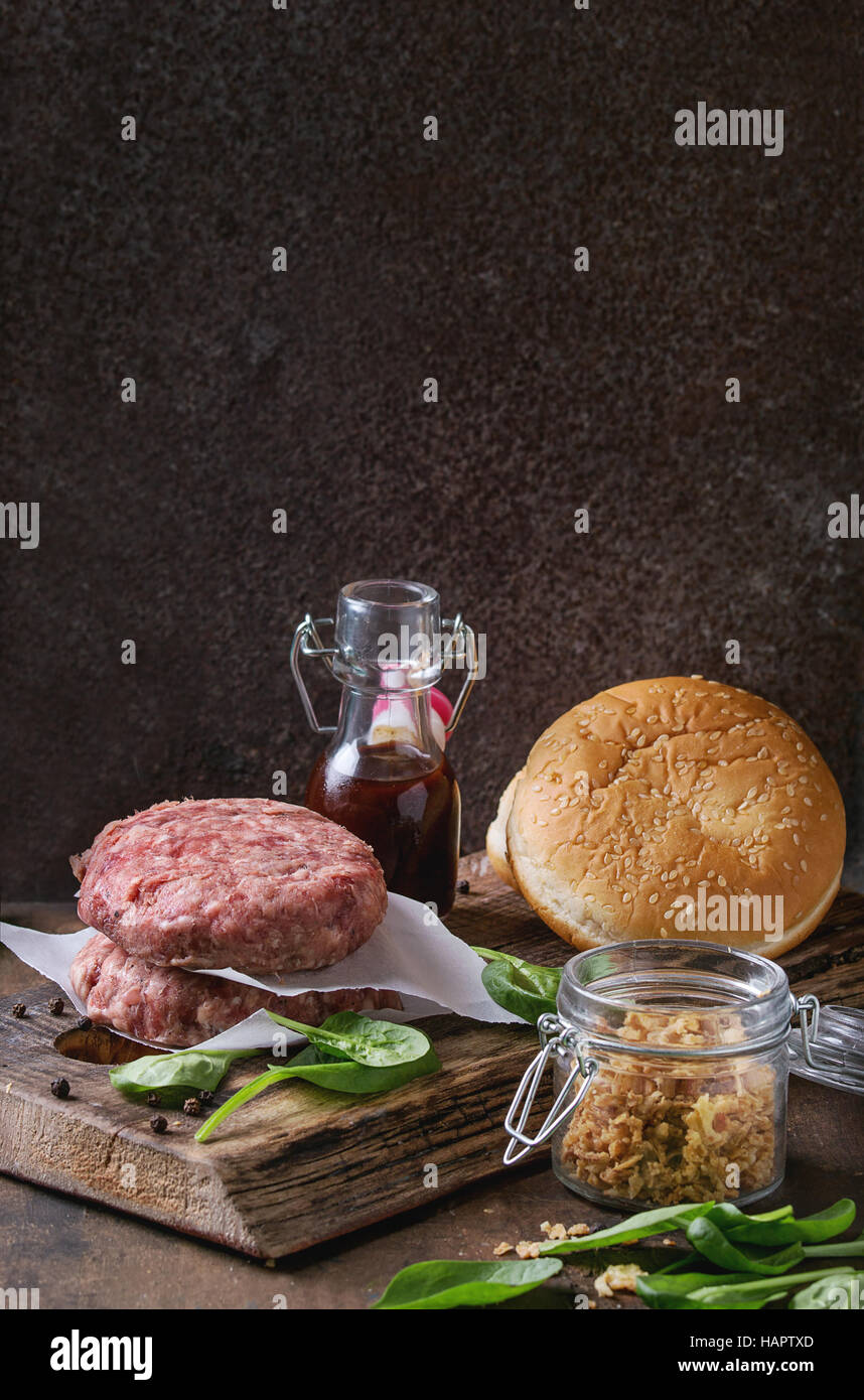 Ingredients for making burger Stock Photo - Alamy