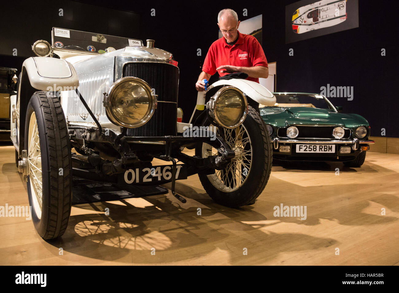 London, UK. 2 December 2016. 1914 Prince Henry Vauxhall, the world's ...