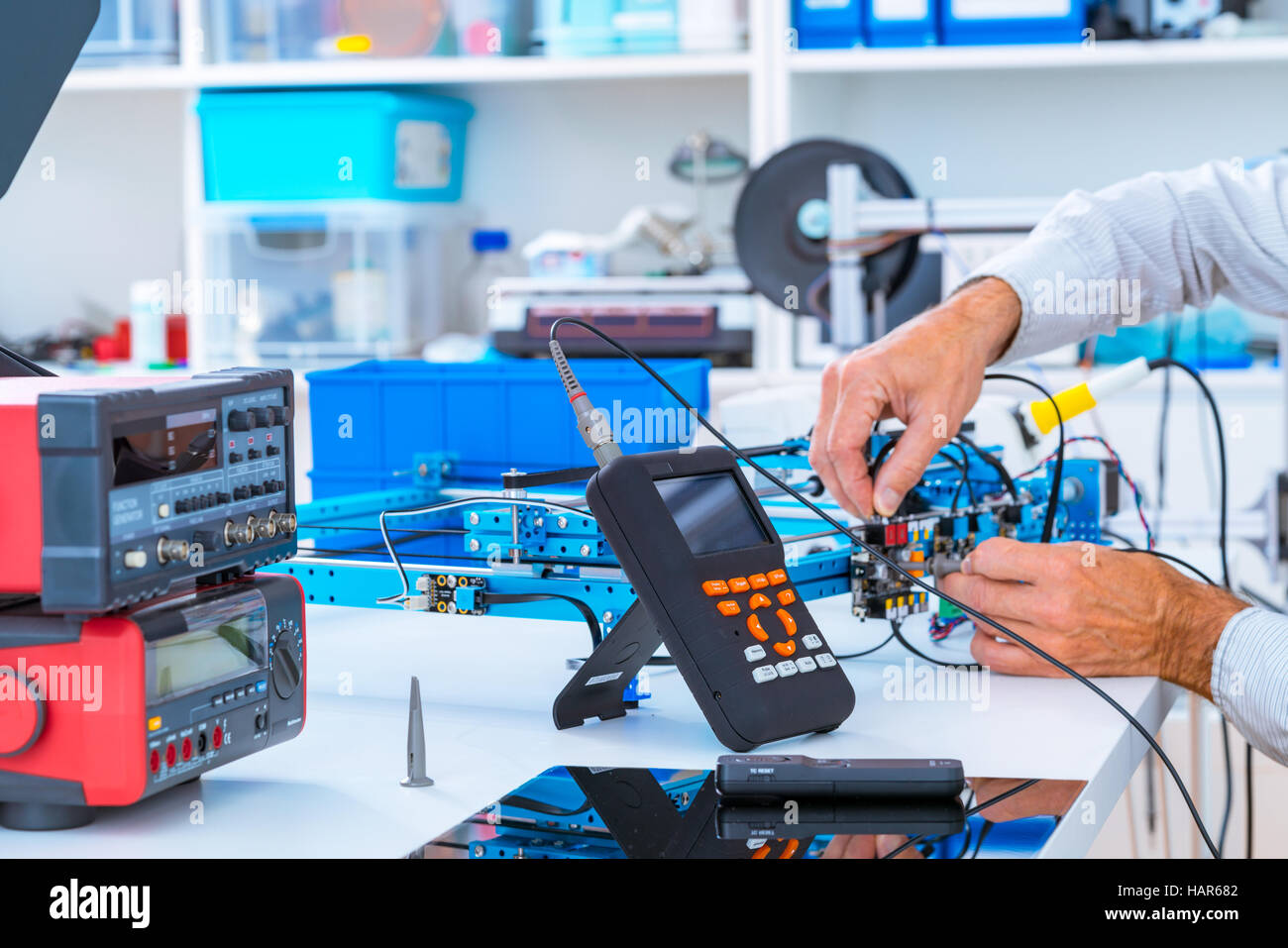 Industrial robot worker hi-res stock photography and images - Alamy