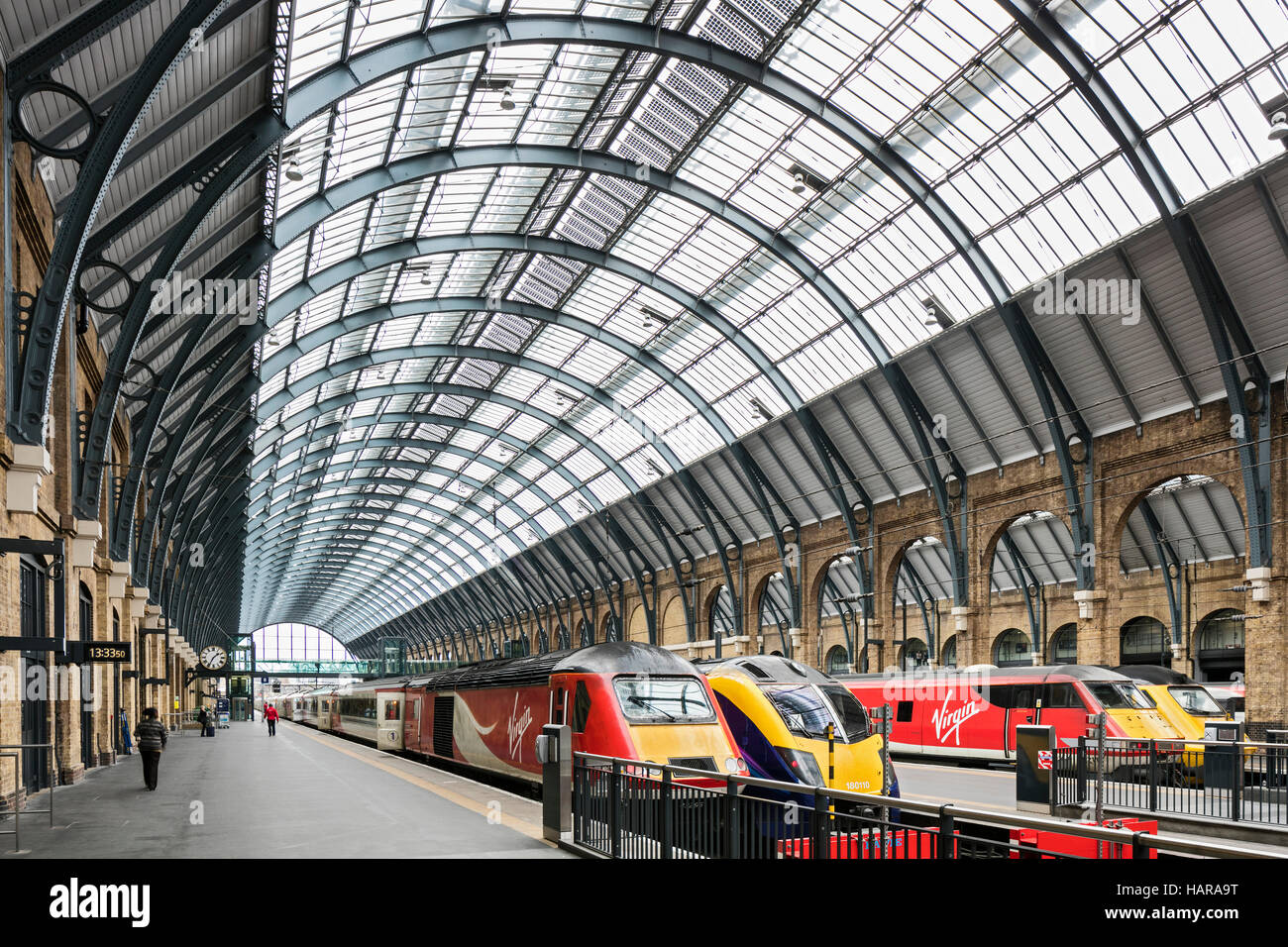 Kings Cross Station Interior Stock Photo - Alamy