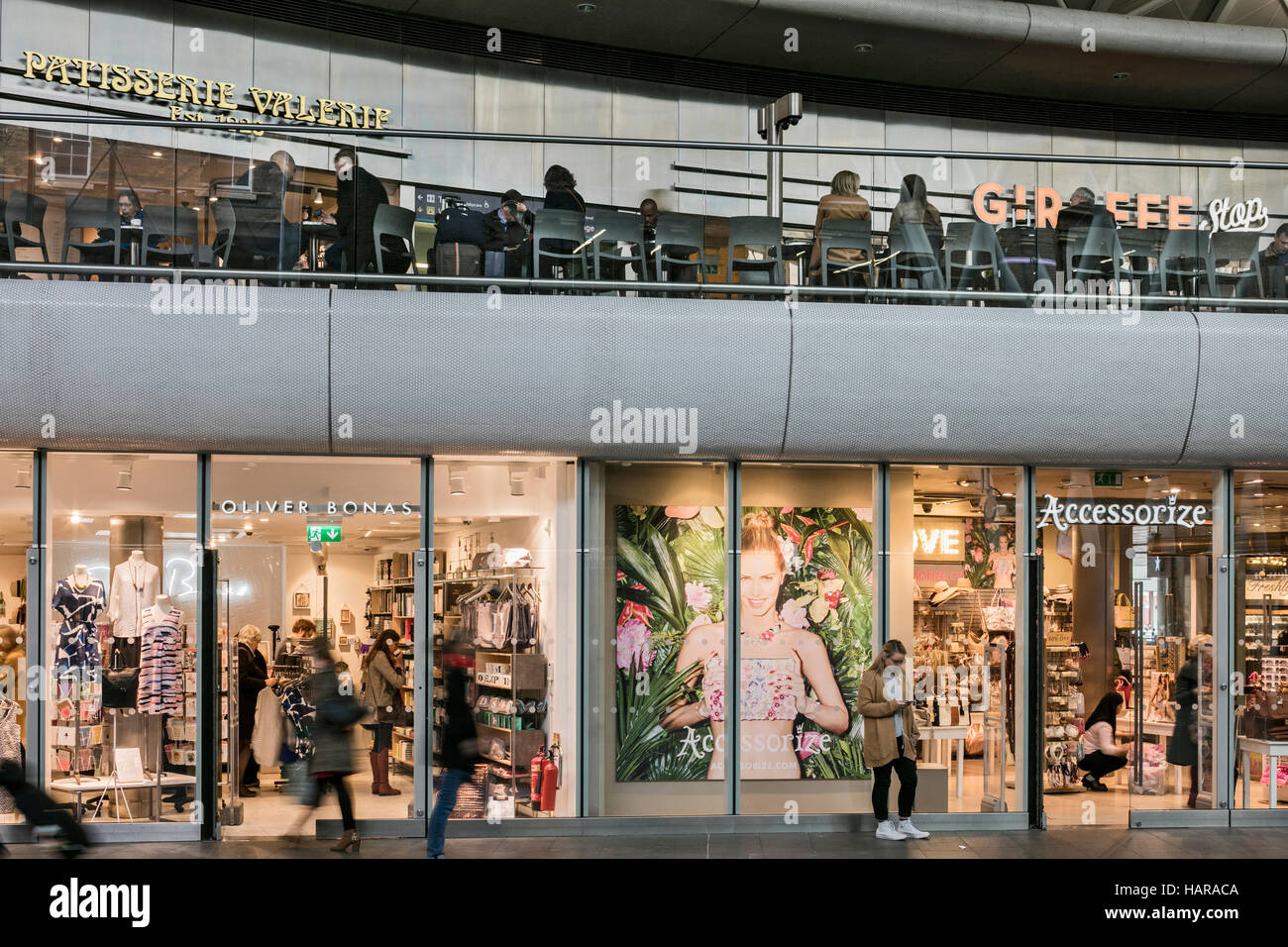 Kings Cross Station Interior Stock Photo - Alamy