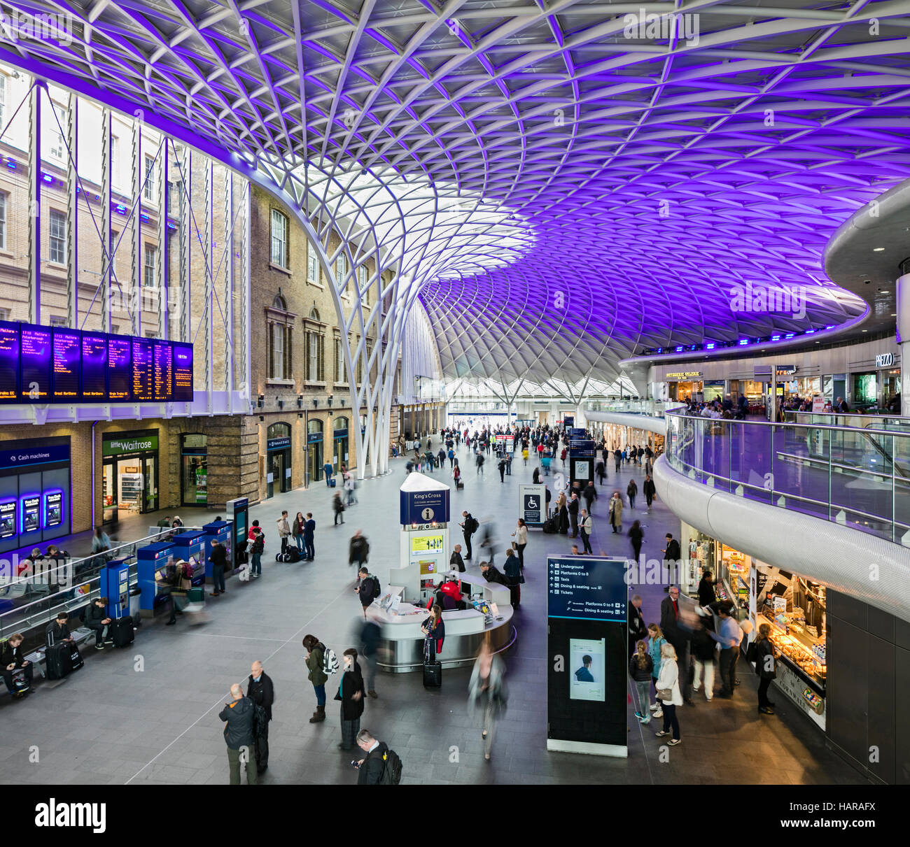 Kings Cross Station Interior Stock Photo - Alamy