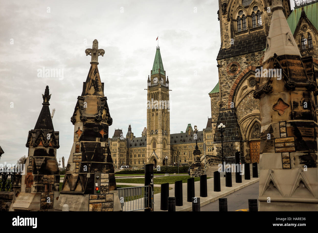The Centre Block of Canada's Parliament Buildings in Ottawa Ontario ...