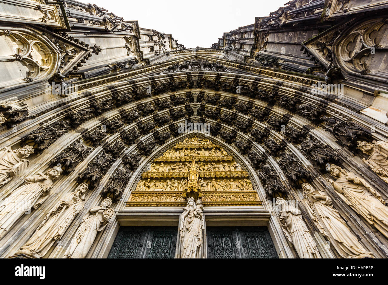 Main entrance cologne cathedral hi-res stock photography and images - Alamy