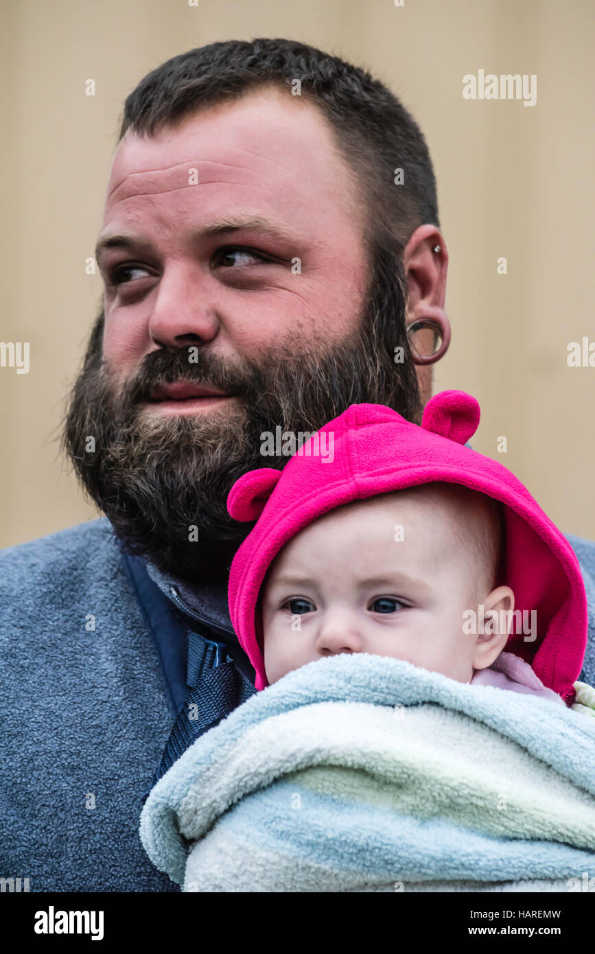 Bearded young father hi-res stock photography and images - Alamy