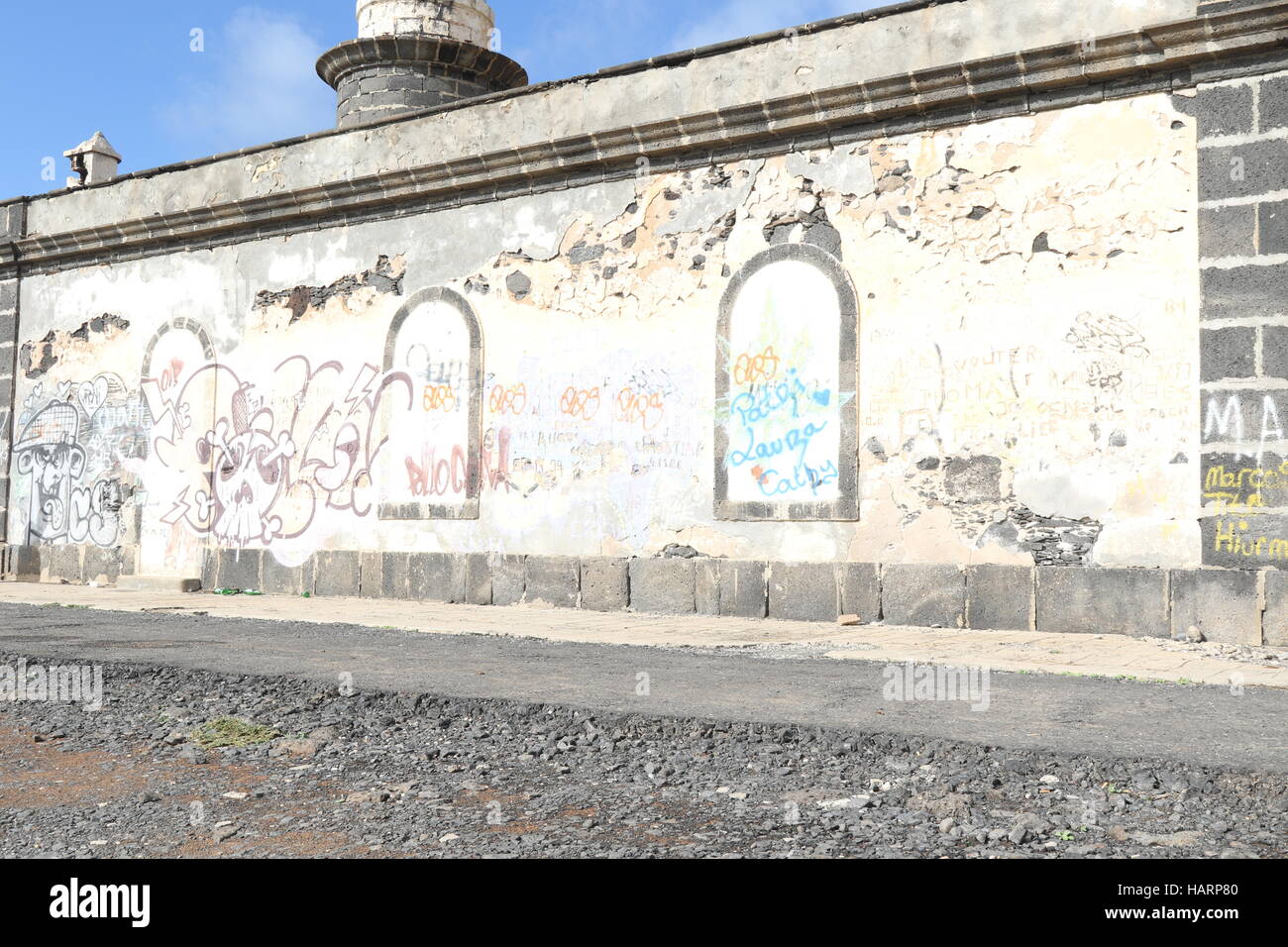 Graffiti lighthouse hi-res stock photography and images - Alamy