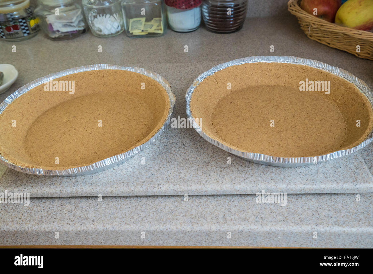 graham cracker pie crusts for pumpkin pie Stock Photo - Alamy