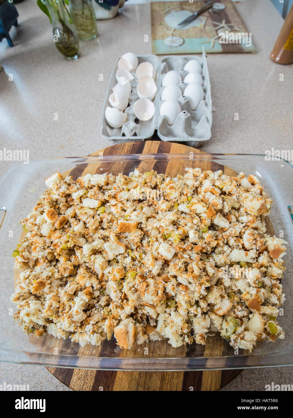 white bread turkey stuffing for thanksgiving Stock Photo - Alamy