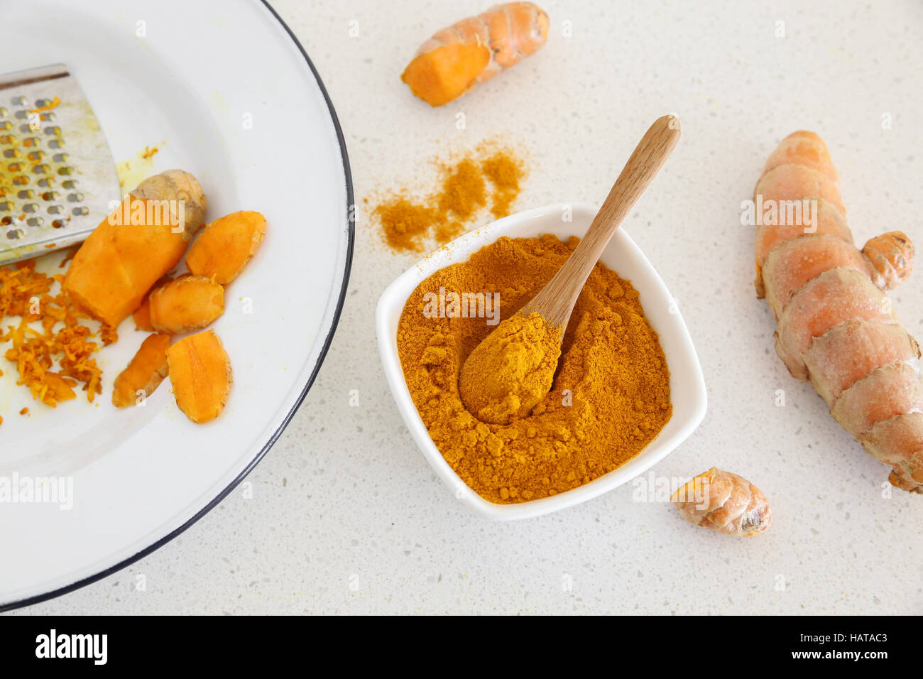 Turmeric powder root hi-res stock photography and images - Alamy